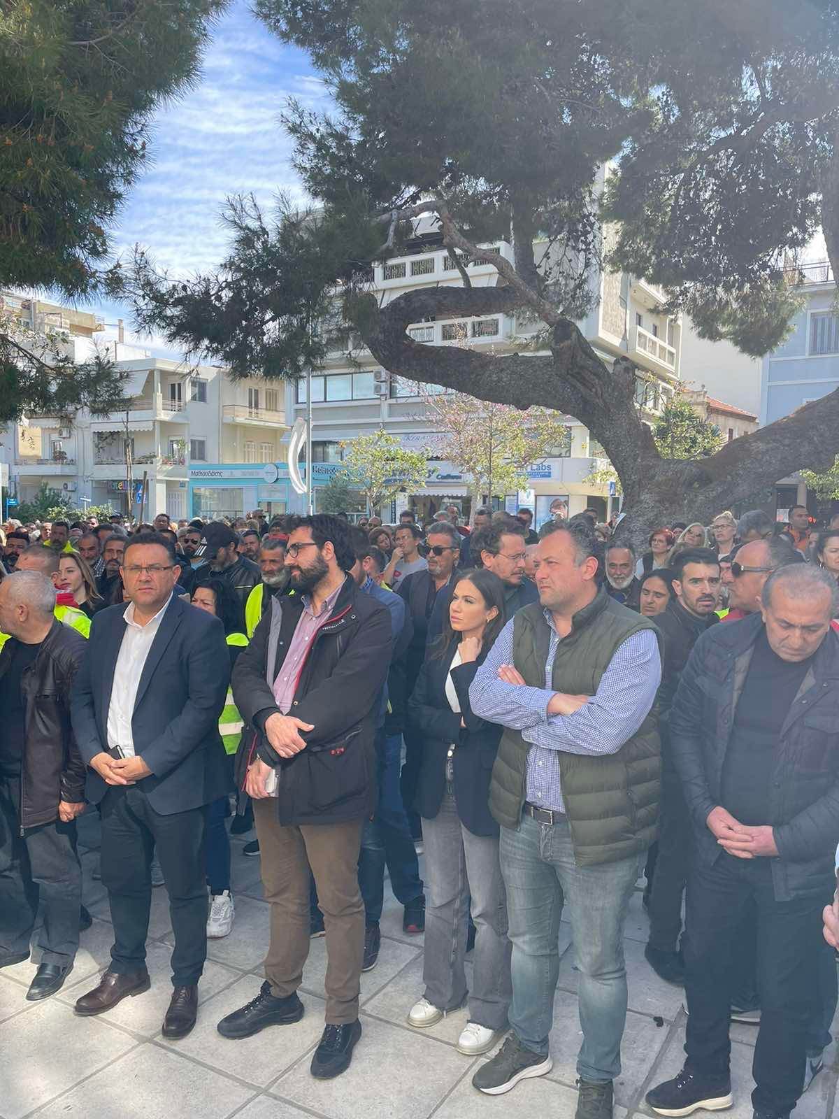 Στήριξη στον απεργιακό αγώνα των συμβασιούχων σε δήμους και Περιφέρεια ...